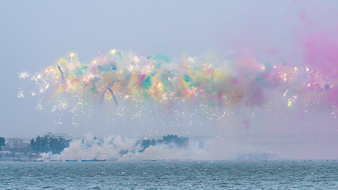 Pertunjukan Bunga Api Terangi Langit Quanzhou