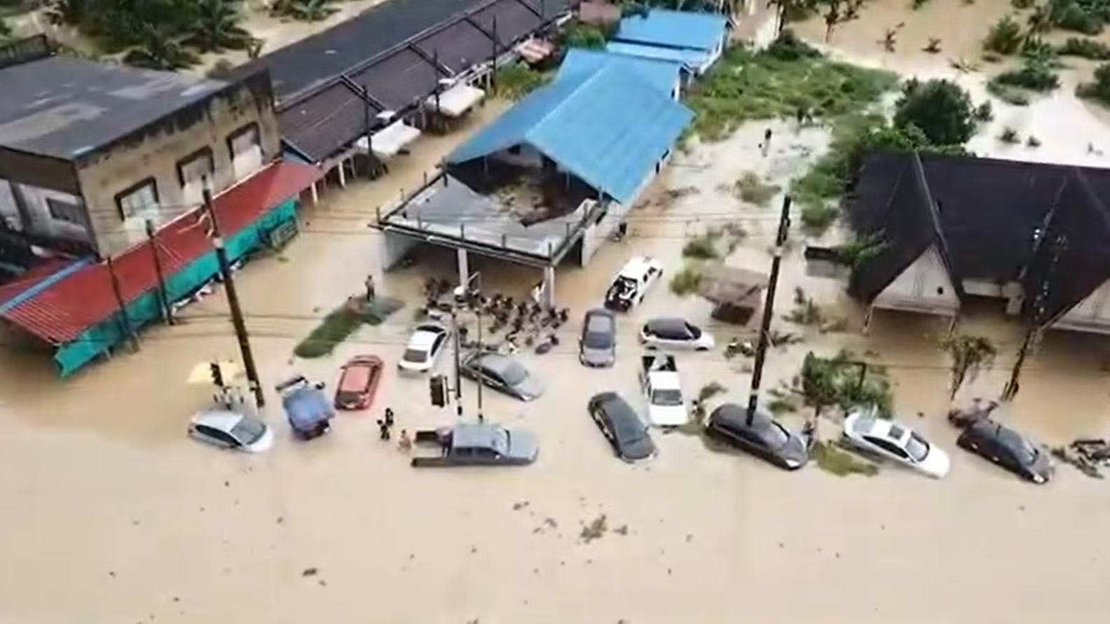 ထိုင်းနိုင်ငံ တောင်ပိုင်းတွင် ရေကြီးရေလျှံမှုကြောင့် လူ ၂၅ ဦး သေဆုံးပ