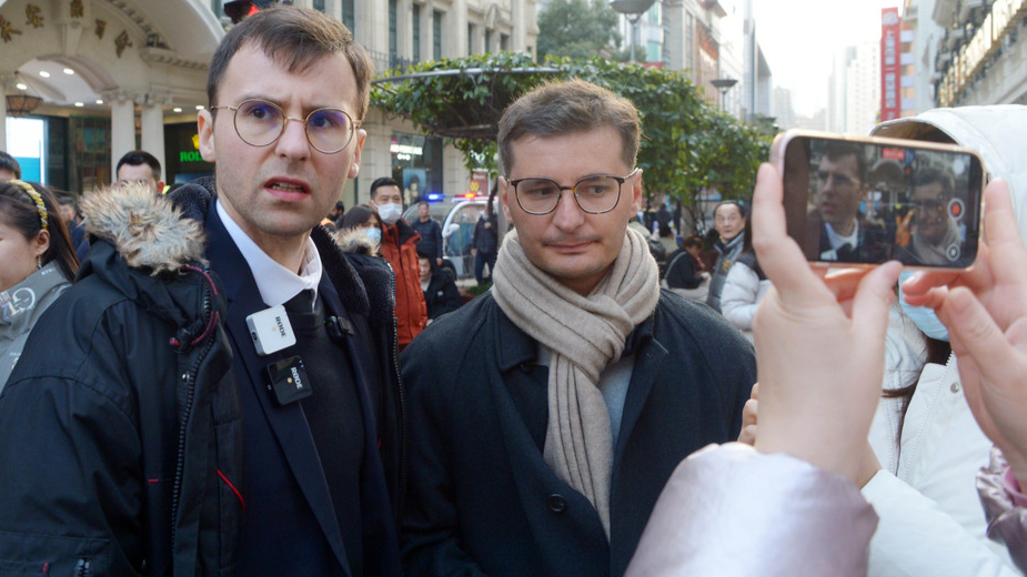 Un francese offre 622 foto che documentano le atrocità dell'invasione ...