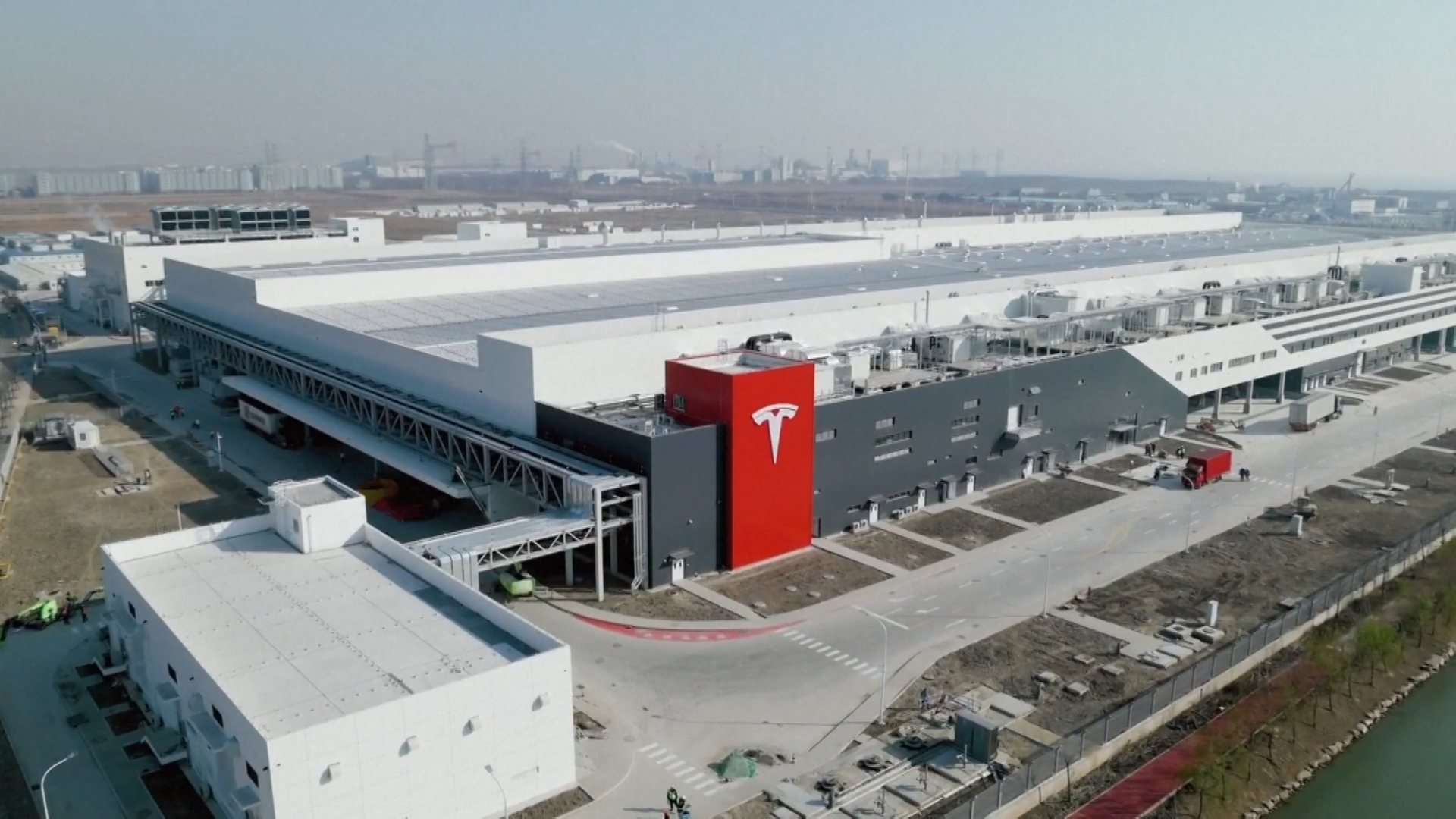 Tesla: Nová super továrna na skladování energie se stane klíčovým ...