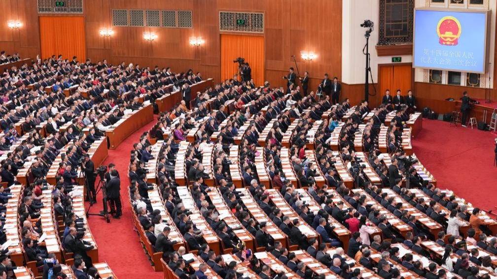 Премиерът Ли Цян представи доклад за работата на правителството