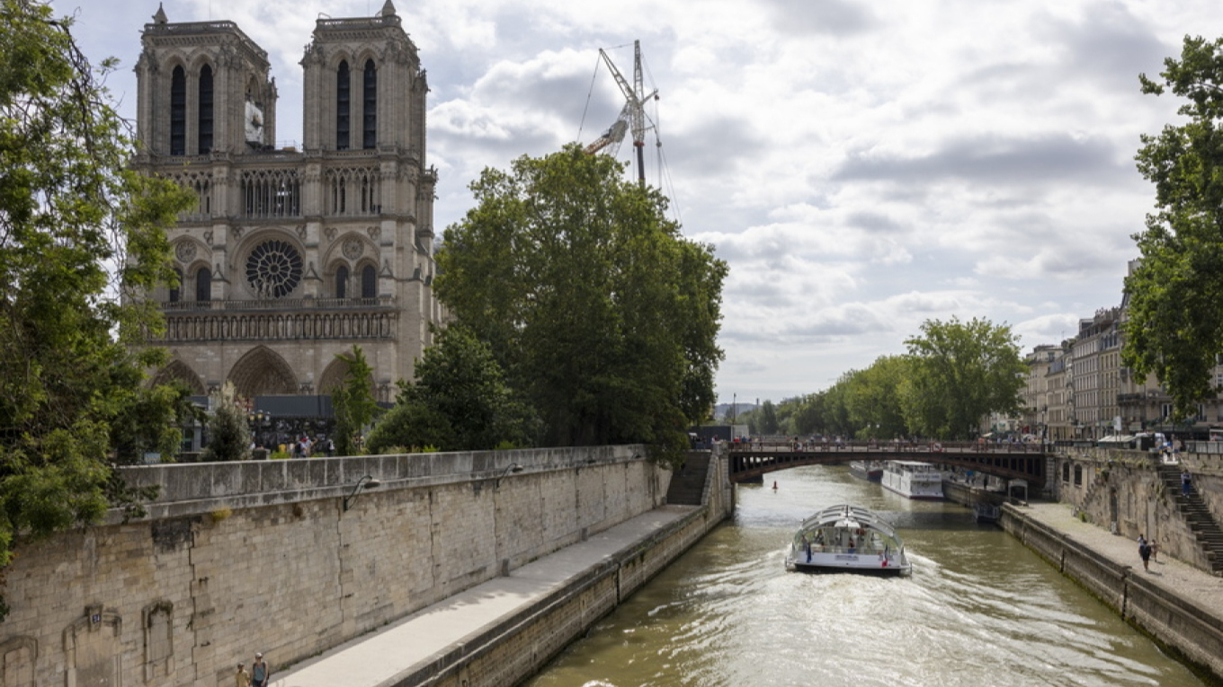 Pastrohet lumi Sena, pas një shekulli mund të notohet sërish por vetëm ...