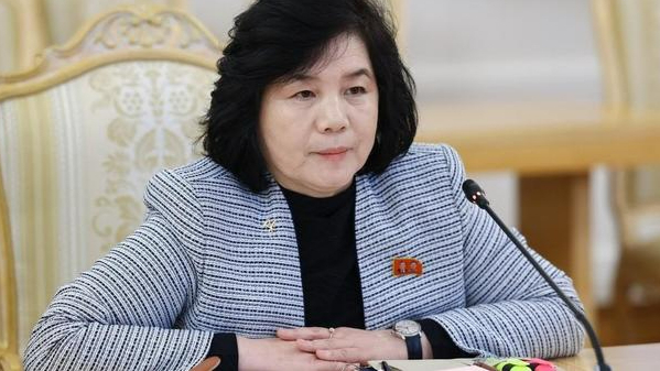 ဝမ်ယိသည် မြောက်ကိုရီးယား နိုင်ငံခြားရေးဝန်ကြီး Choi Sun-hui နှင့် တ ...